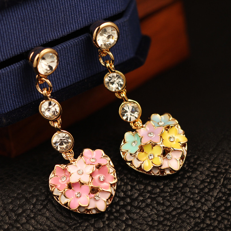 High Quality Rhinestone Heart And Flowers Dust Proof Plugy Dust Plug 3 ...